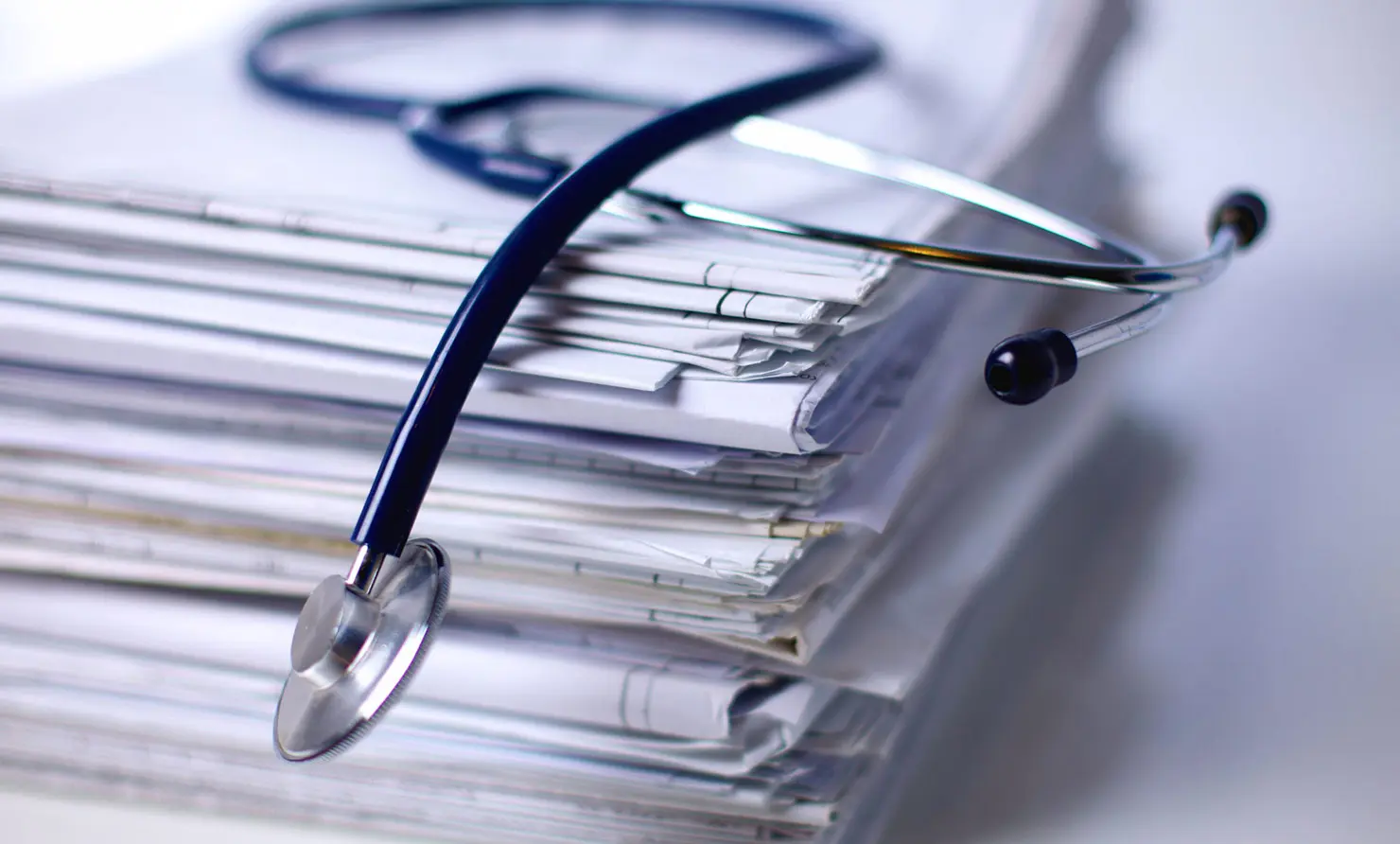 Hackers amenazan con filtrar 600 mil expedientes médicos de la empresa ...