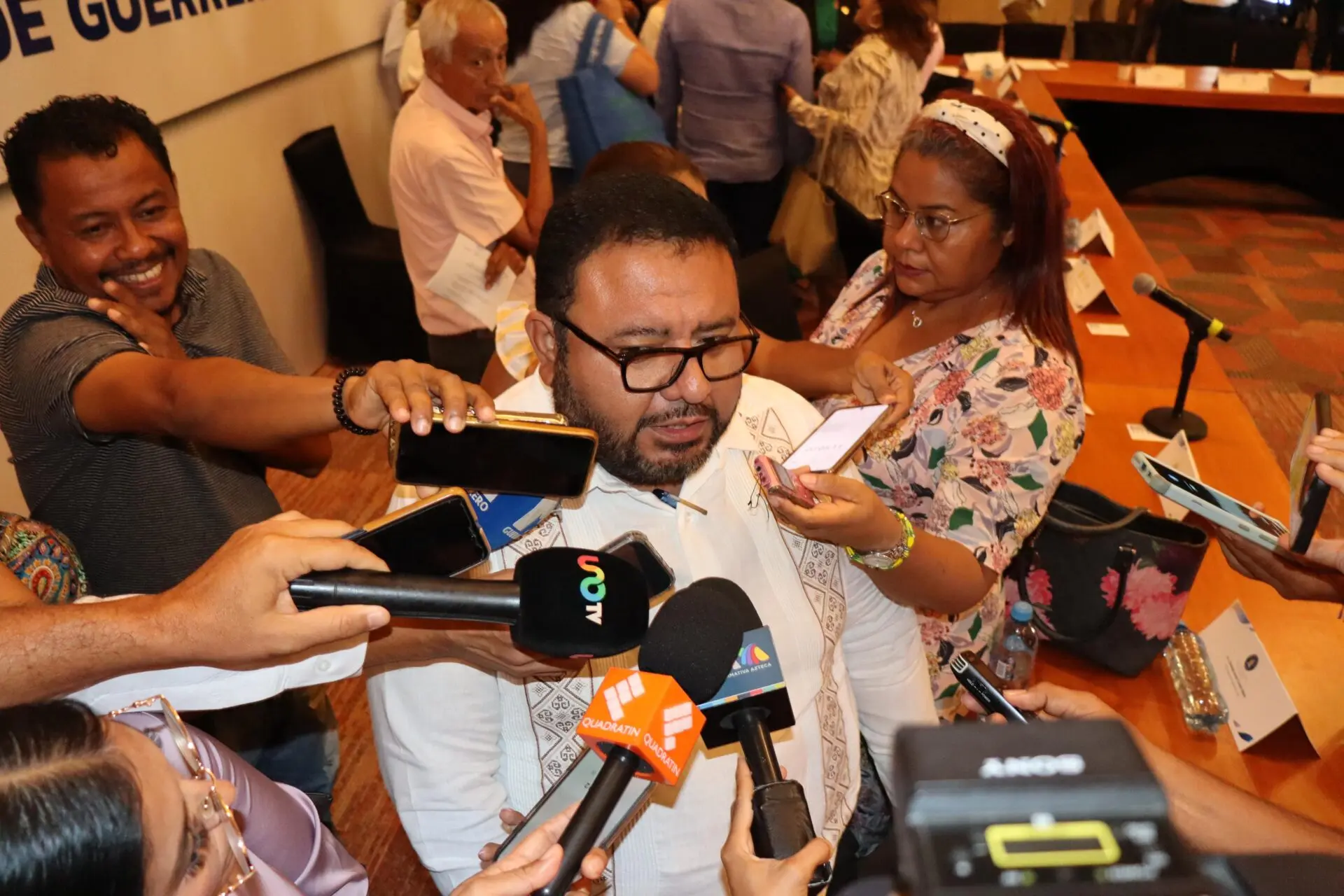 Avanzan investigaciones por ataque con granada a policía de Acapulco ...